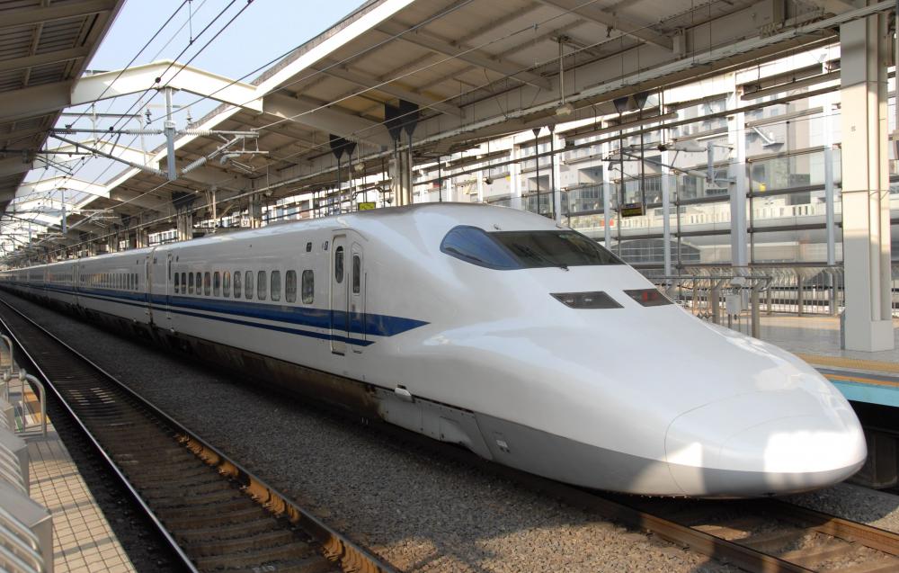 What is the Average Bullet Train Speed? (with pictures)