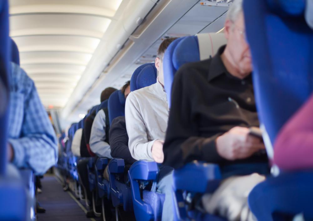 What is an Airplane Cabin? (with pictures)