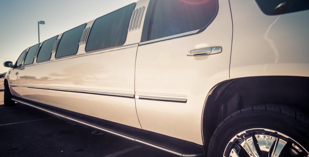 What Is a Stretch Limousine? (with pictures)