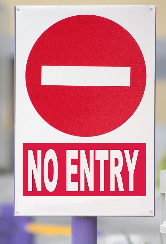 What are the Different Types of Road Signs? (with pictures)