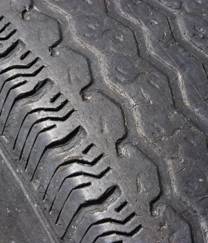 What is a Tire Tread? (with pictures)